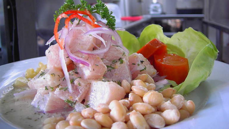 Ceviche de Pescado Peruano - Receta de Pescado Tradicional