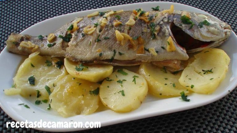 Pescado Gallo al Horno con Patatas - Receta 100 % Saludable
